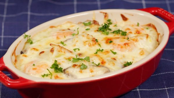 Seafood Doria Recipe (Baked Creamy White Sauce Poured over Rice ...