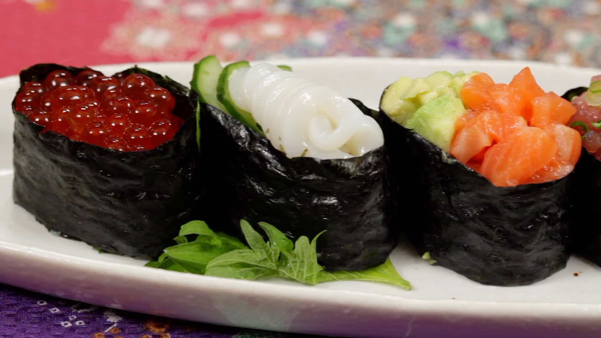 Gunkan Maki Sushi The Unique Structure Of Gunkan Maki Sushi Keeps